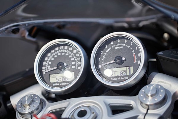 UK exclusive! BMW R NineT Racer first ride