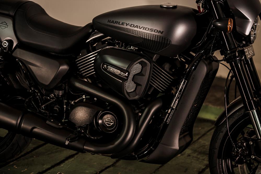 Harley-Davidson Street Rod: To V-twin or not to V-twin?