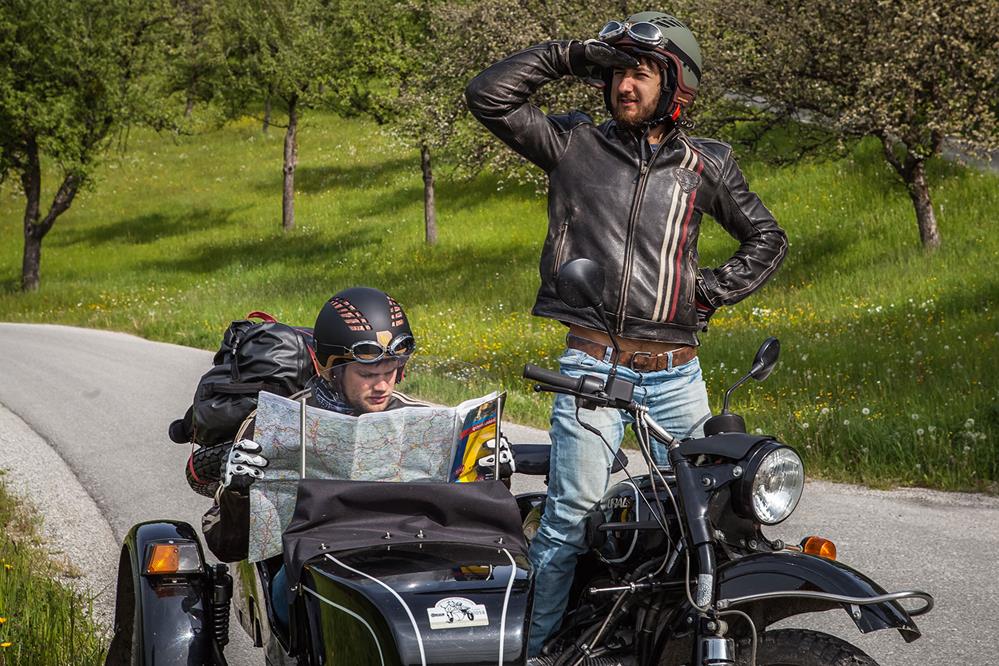 How to ride a sidecar