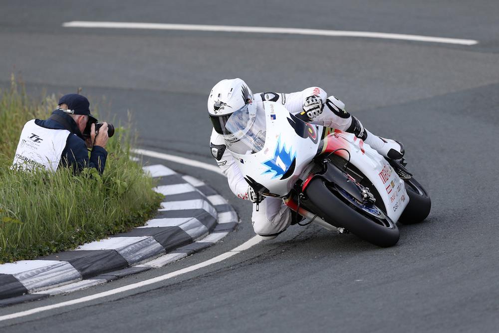 TT 2017: Red flag brings halt to action