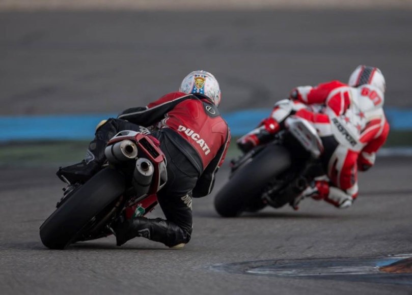 MCN users show us their knee down pics