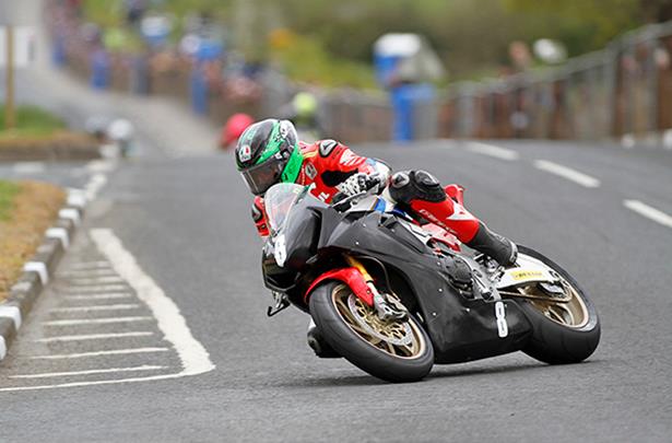 Guy Martin to race again