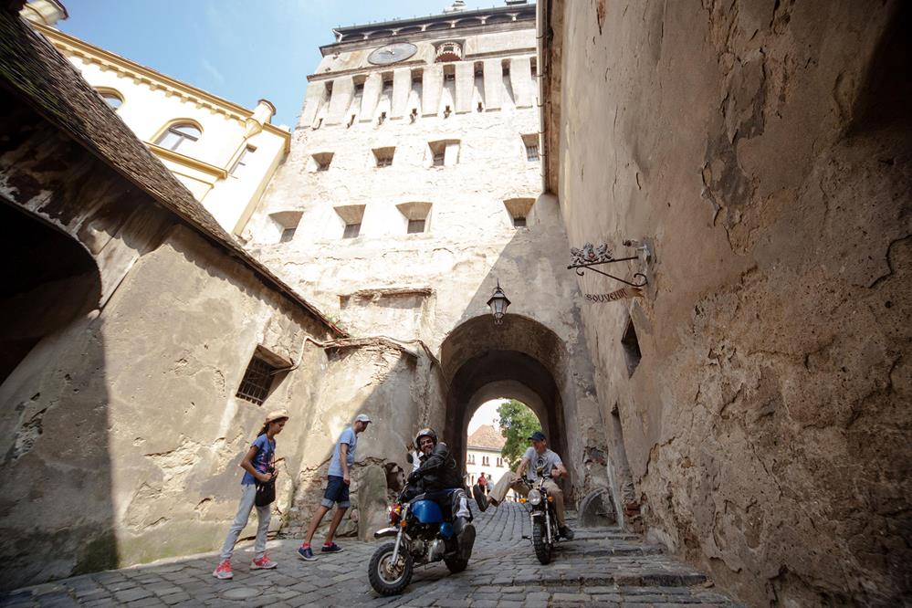 Monkey Run: Take the scenic route through Romania