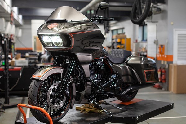 Warr's 'Crook' bags top spot in Harley Battle of the Kings | MCN