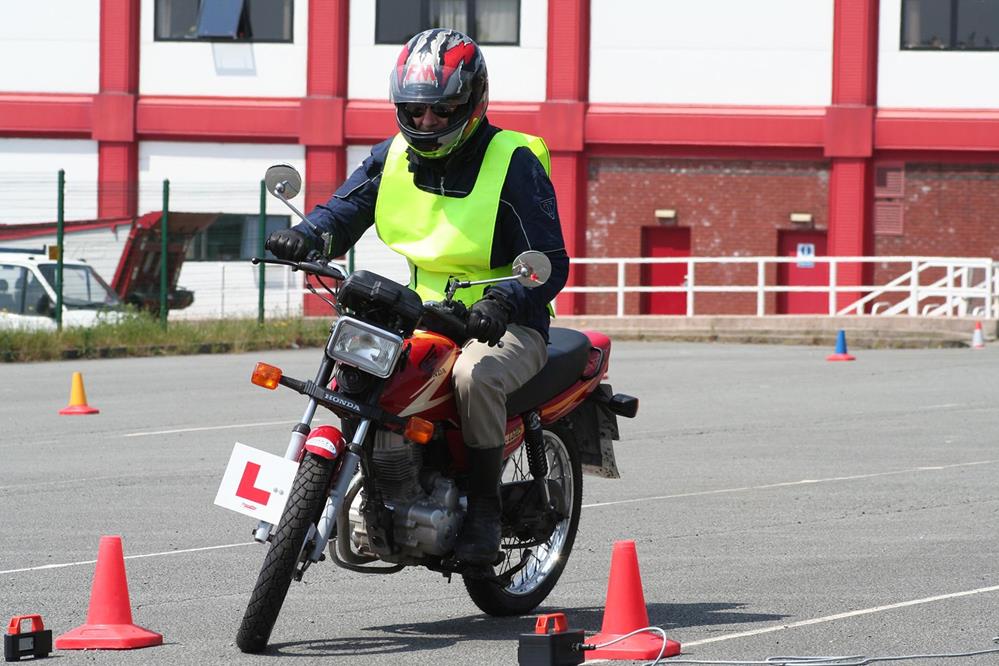 Guide to passing the UK motorbike test