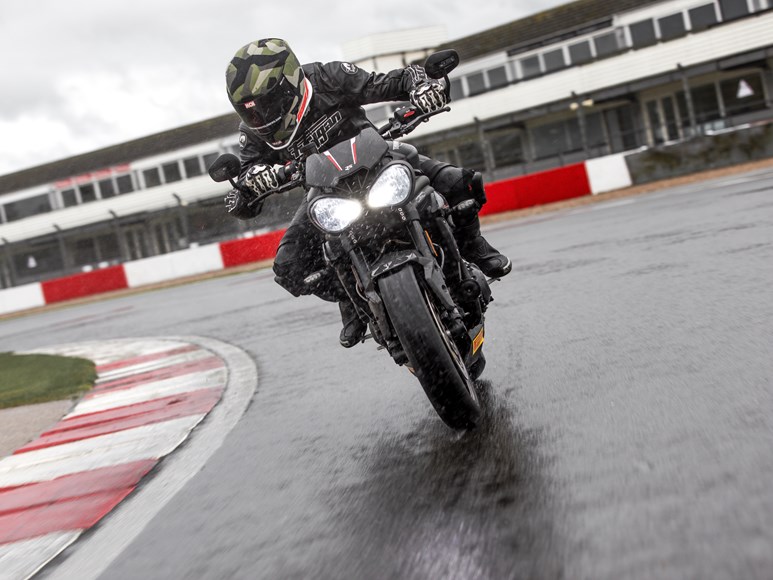 Expert guide to riding a motorbike in the rain