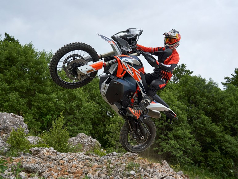 Hardcore KTM 790 Adventure R Rally revealed!