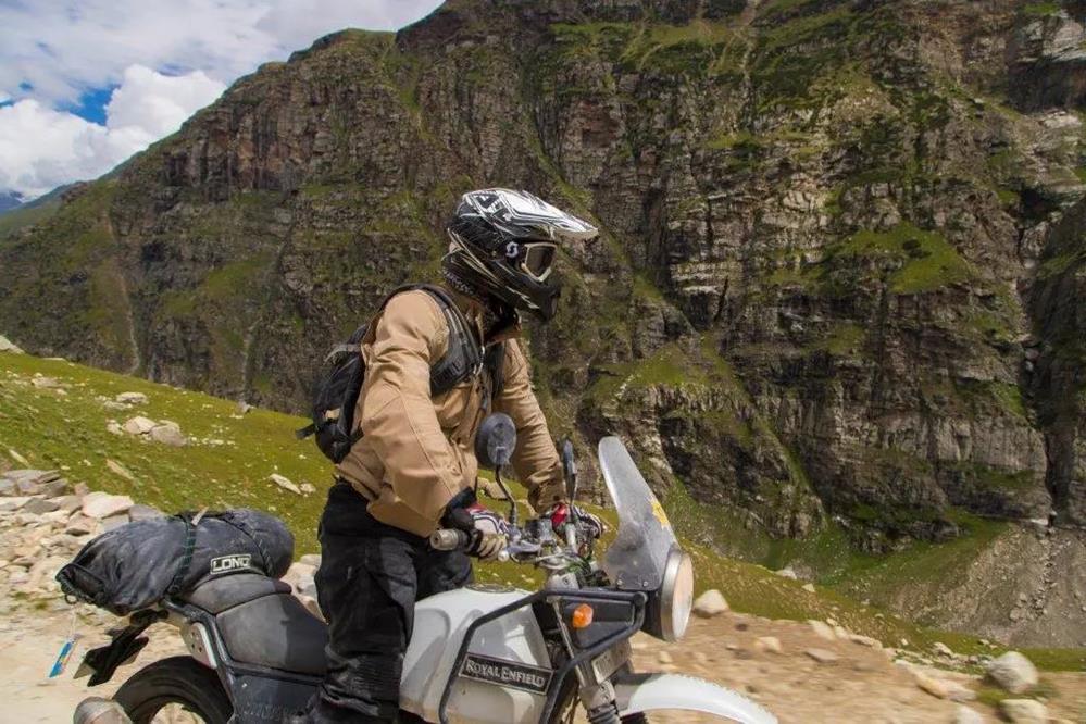 The ultimate motorcycling high - Riding the Himalayas