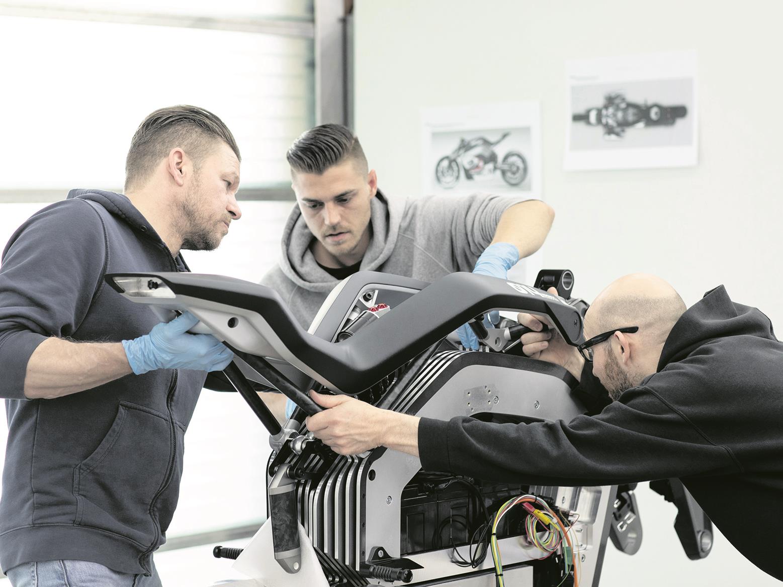 BMW's Vision DC Roadster concept showcases future carbon frame tech