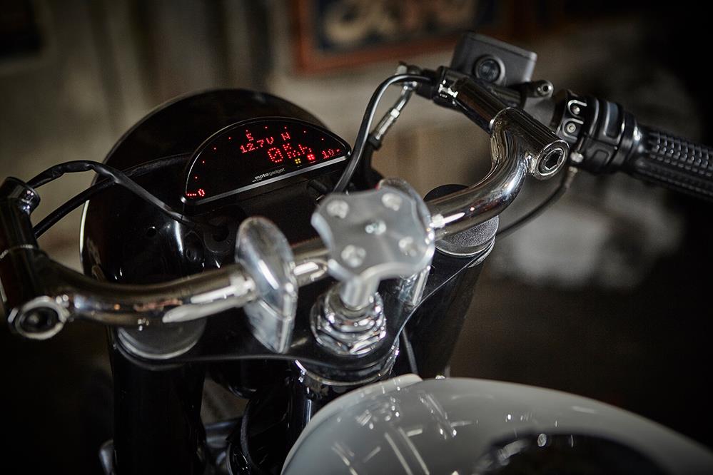 Boxer goodies: Polish custom house create stunning café racer BMW R100RT