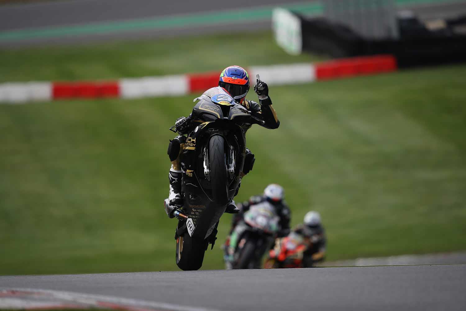 BSB: Billy McConnell re-signs with Rich Energy OMG Racing in Superstock ...