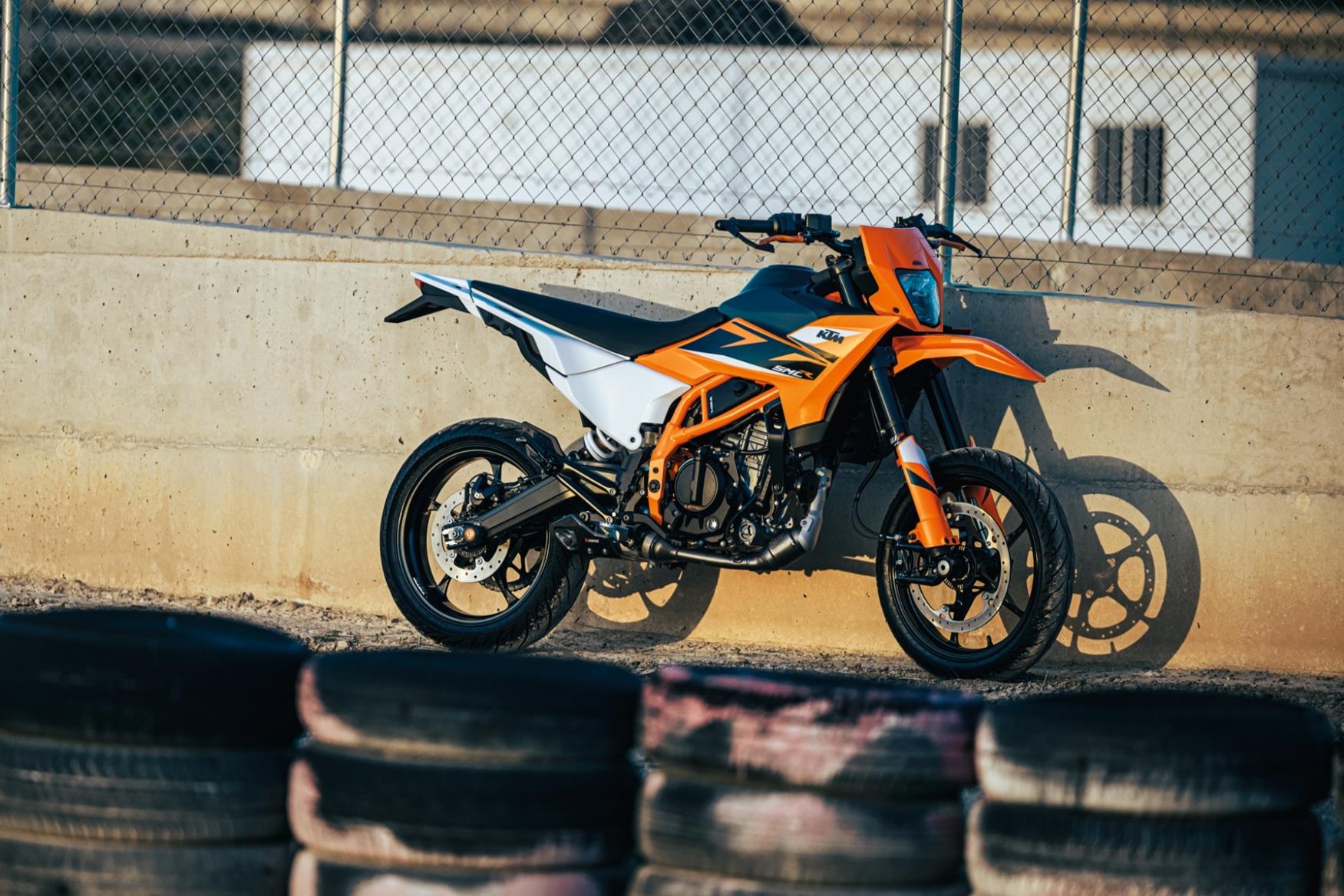 Best supermoto motorbikes: skids and wheelies for all!