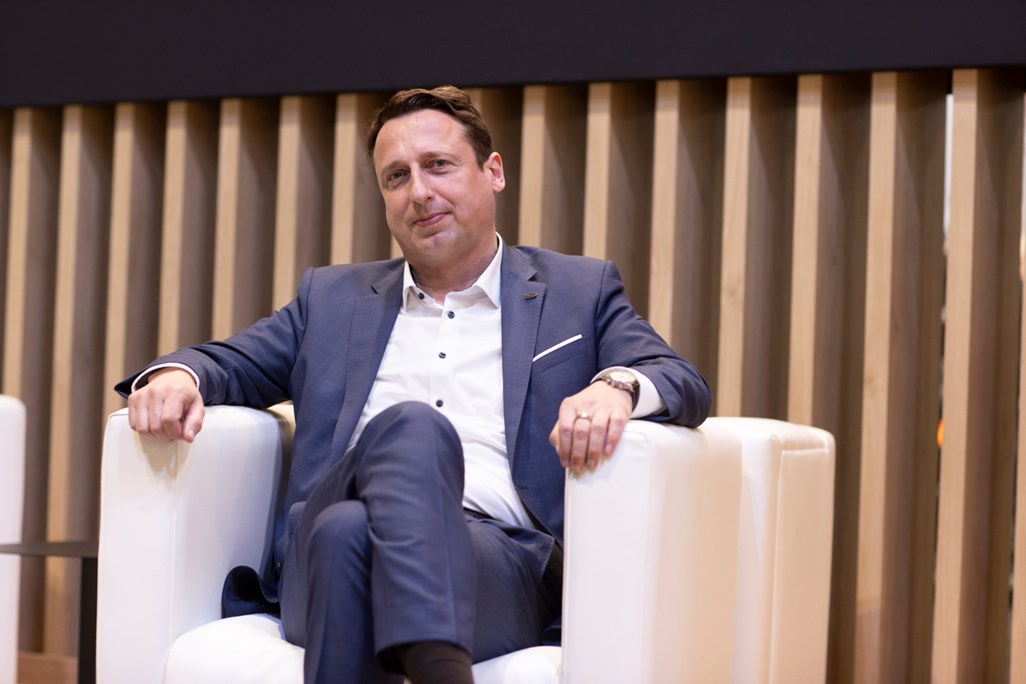 Norton widen their net: Partnership with sportscar firm announced for ...