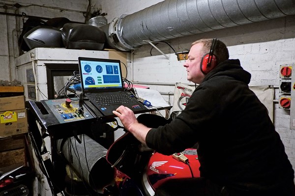 ULEZ cameras targeted: Protesters damage emissions tech as stricter ...