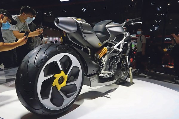 Zongshen Cyclone RA9: Aprilia-derived V-twin is a near production-ready ...