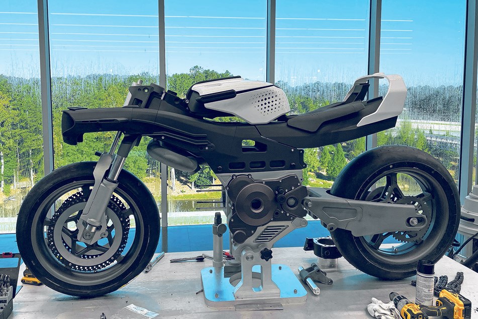 Supermono for the 21st century: Ducati veteran Terblanche reworks the ...