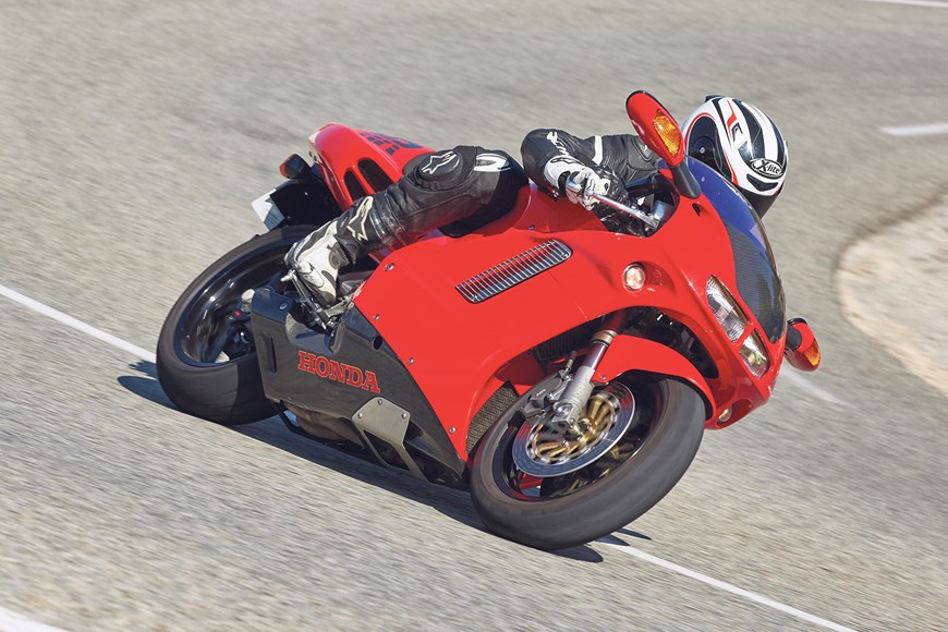 Chasing perfection: Honda’s oval-piston NR750 at 30