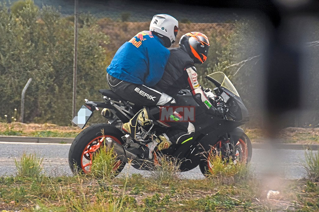 Spy shots: KTM RC990 parallel-twin sportsbike spotted in testing