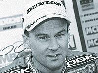 Thousands pay tribute to Hislop