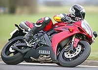 R1 tops ratings chart